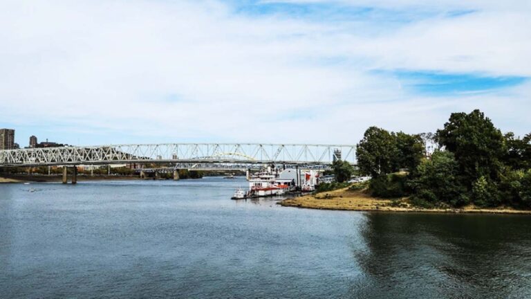 Top 10 Deepest Rivers in the US [Update 2024]