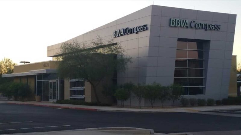12 Best Banks in Florida [Ranked in 2024]
