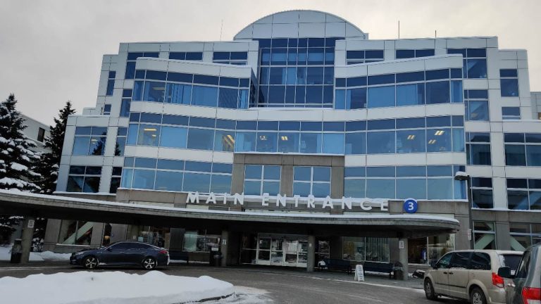 12 Best Hospitals in Alaska [Update 2024]