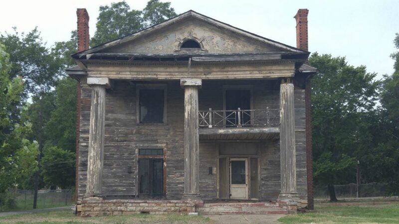 Top 10 Creepy Haunted Places in Alabama [Update 2024]