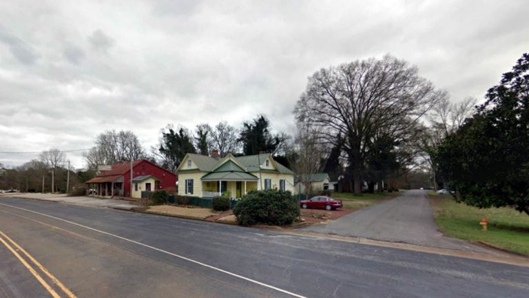 17 Most Beautiful Small Towns in Alabama [Update 2024]