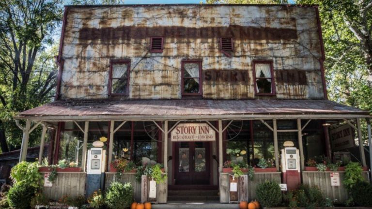 12 Scary Haunted Places in Indiana [Update 2024]