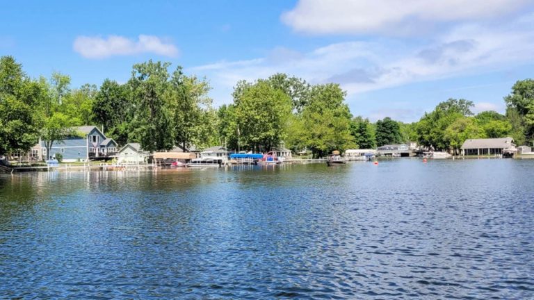 14 Best Lakes in Indiana You Should Visit [Update 2024]