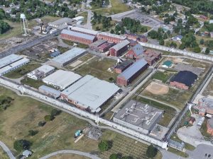 10 Major Prisons in Illinois with Pictures [Update 2022]