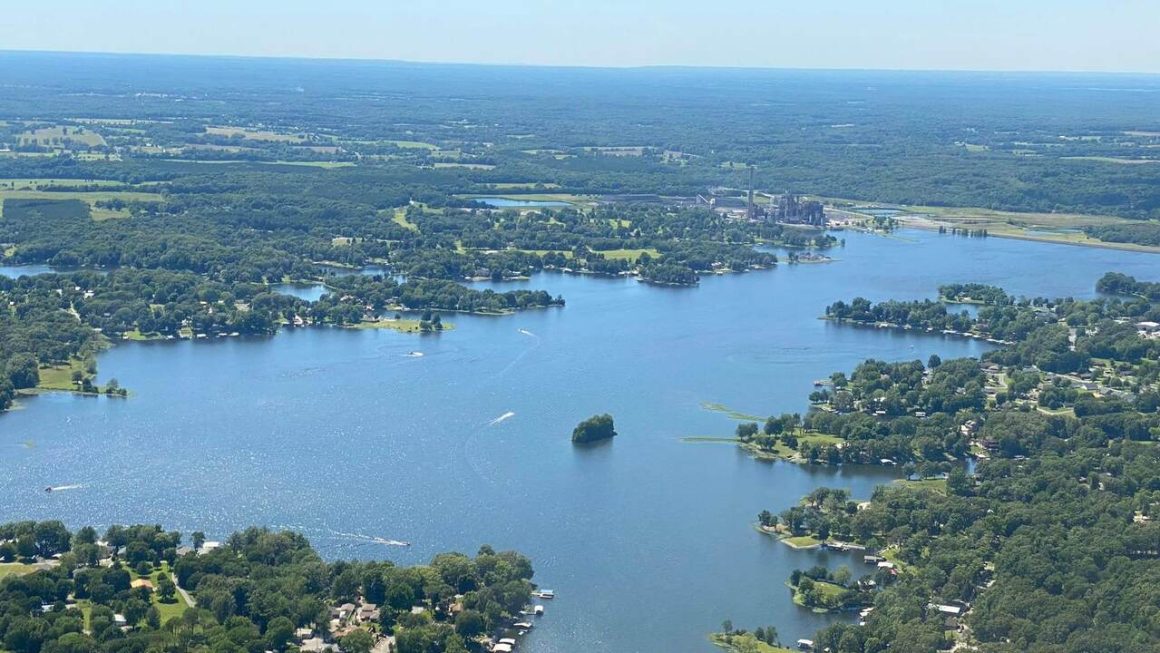 14 Best Lakes in Illinois You Must Visit [Update 2024]