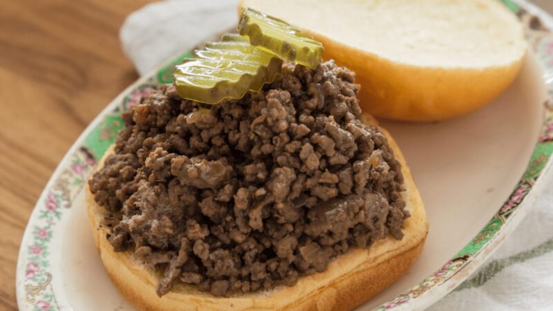 Top 11 Most Popular Foods in Iowa [Update 2024]