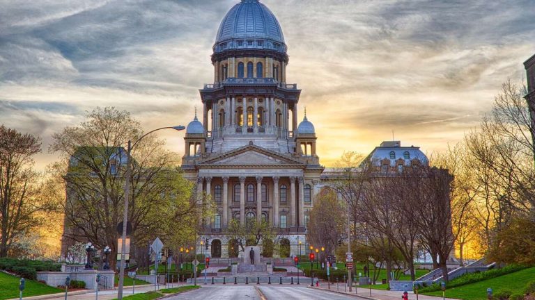 Top 16 Most Populated Cities in Illinois [Update 2024]