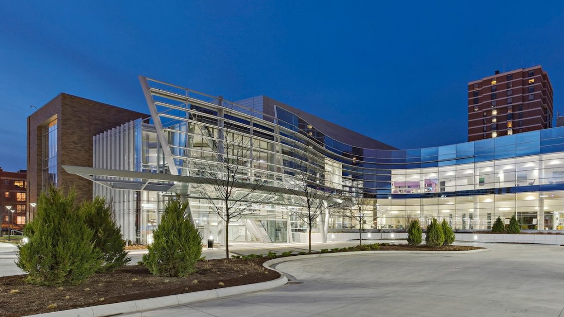 Top 10 Largest Hospitals in Illinois [Update 2023]