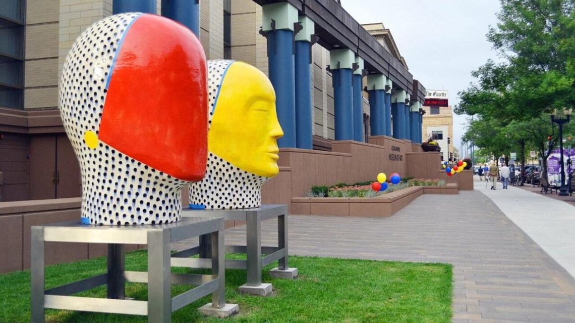 12 Best Museums in Iowa You Need to Visit [Update 2024]