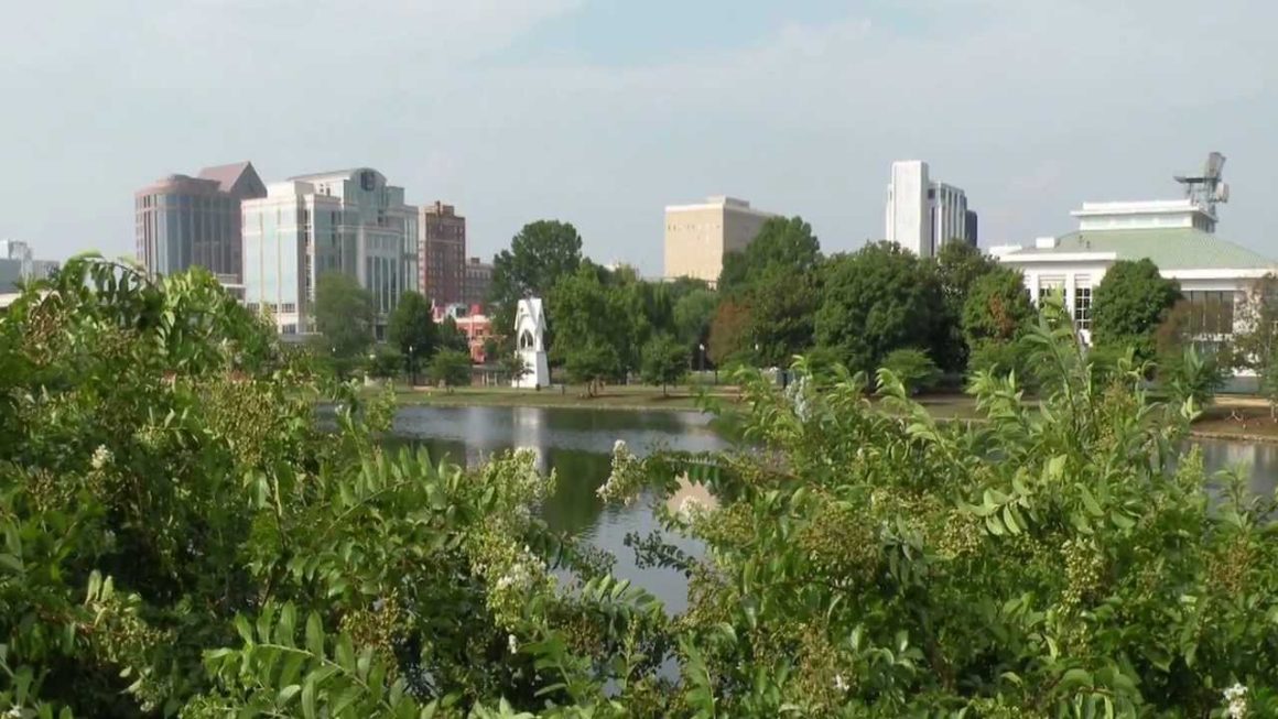 17 Best Places to Live in Alabama [Update 2024]