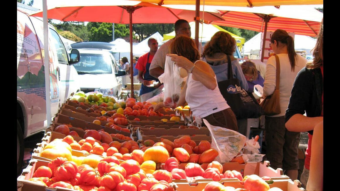 Top 12 Fresh Farmers Markets in Colorado [Update 2024]